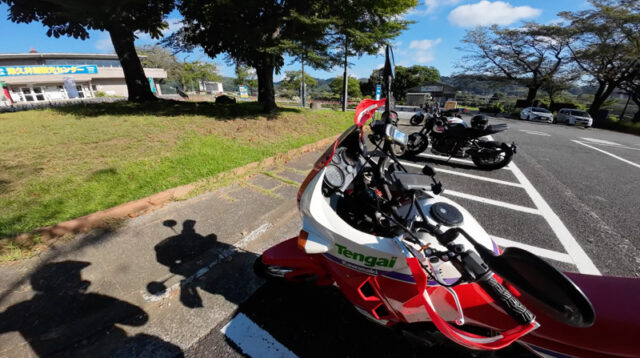 天涯2台とKLRが山中湖に集合！見た事のない光景がそこに！ – TRIPOO!! 〜バイク･自転車･釣り日記〜